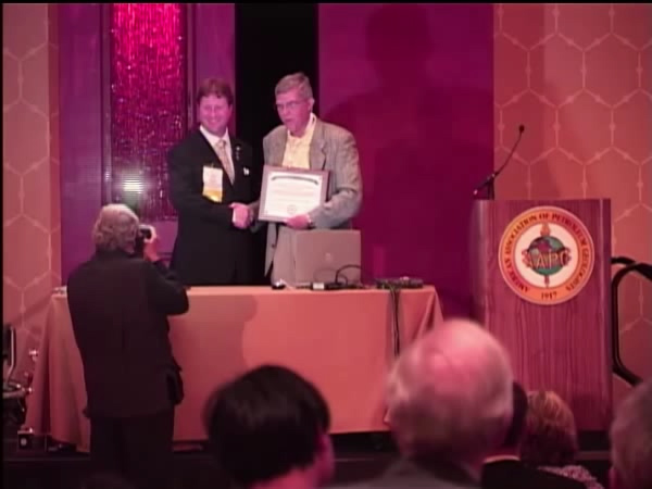 Robert Clarke receives 2008 Jim Hartman Service to Students Award